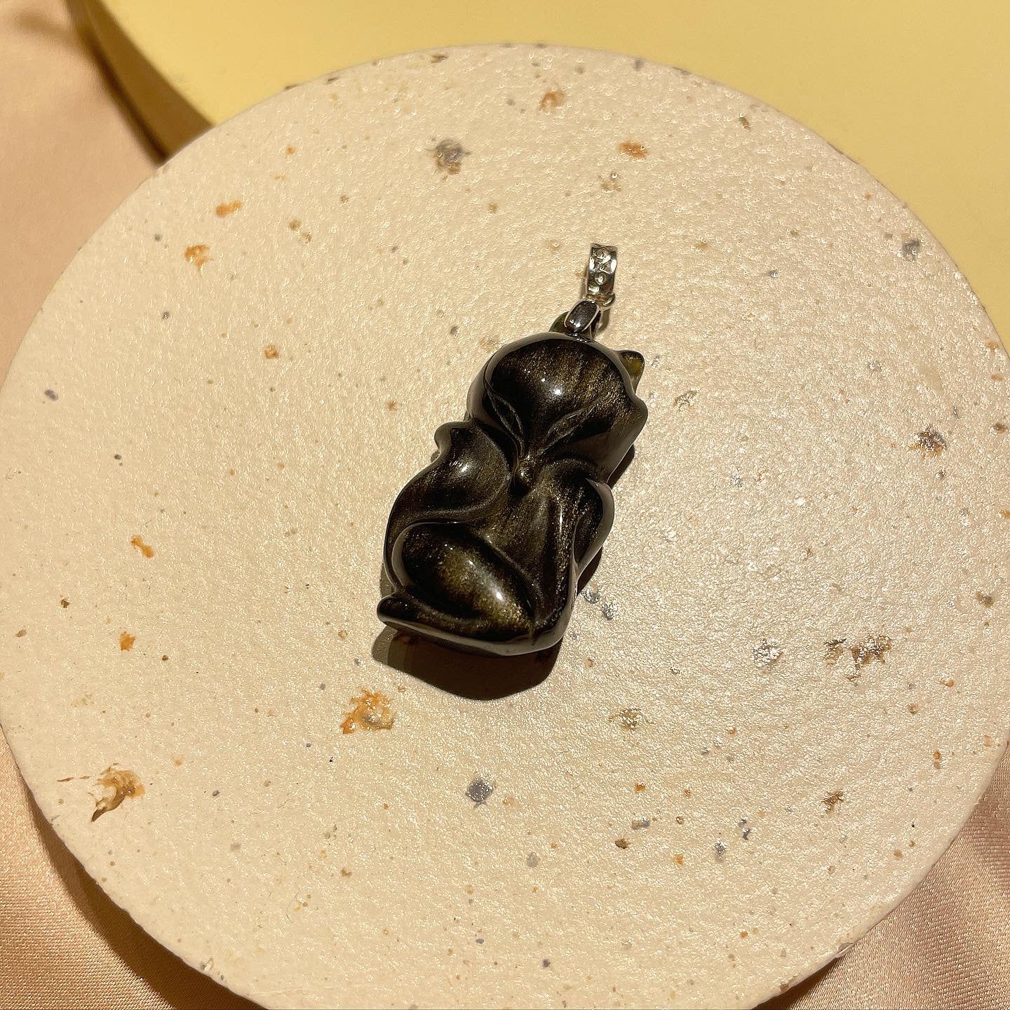 Golden Obsidian Fox Pendant – GEMNI